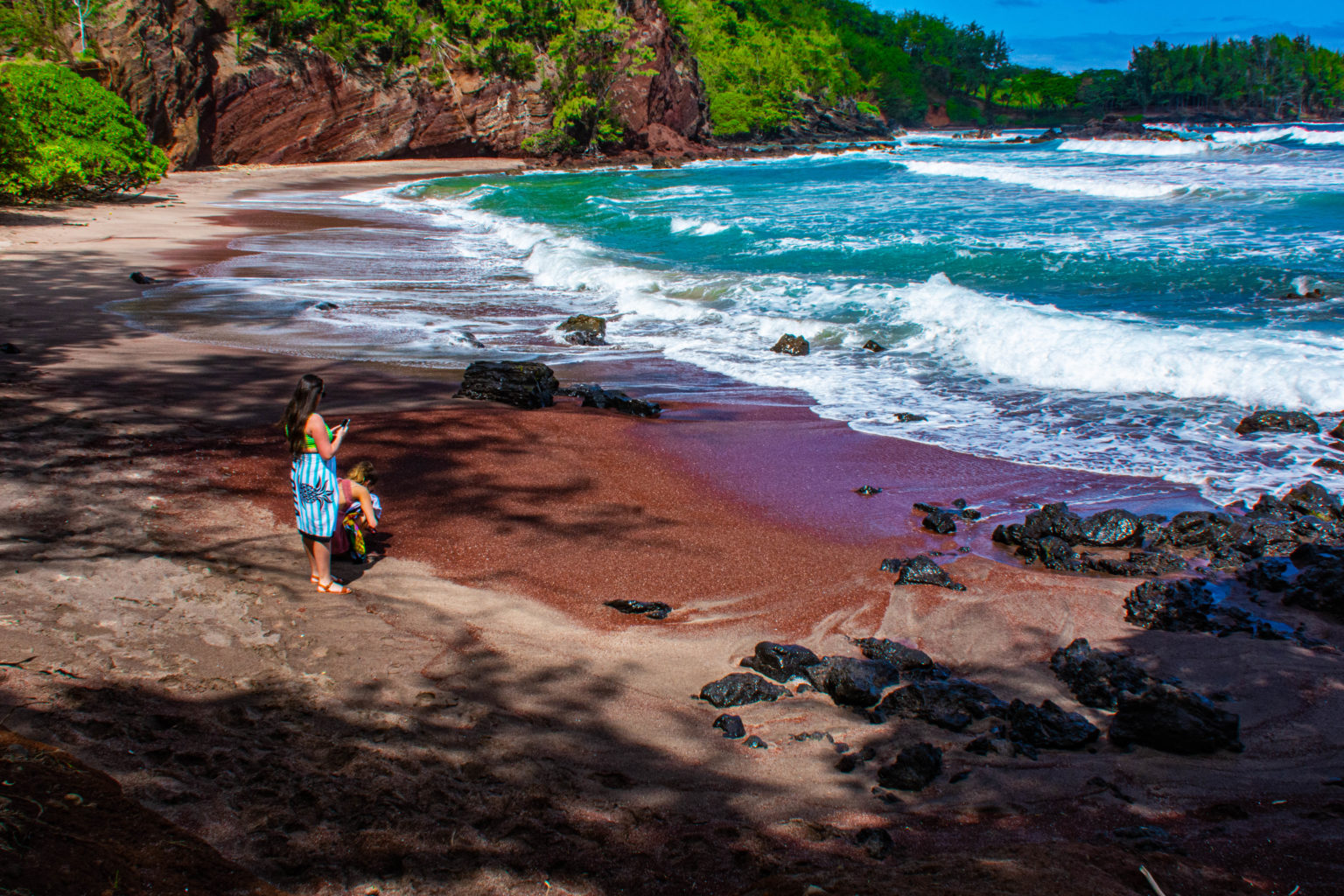 Red Sand Beach – arounddustyroads